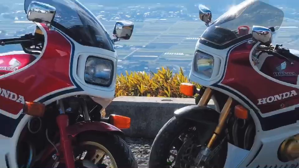 CB1100R生誕40周年記念写真集